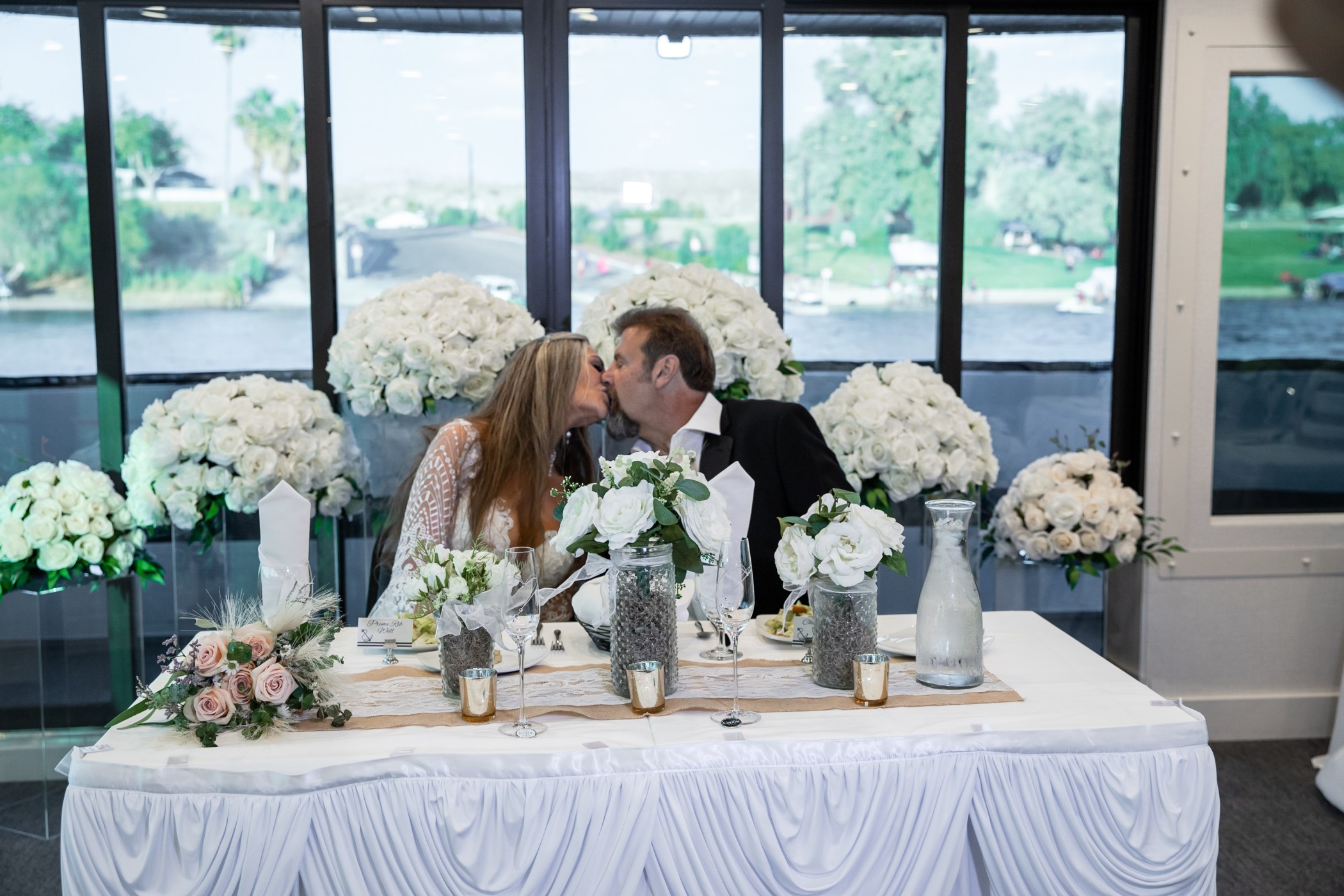 Wedding Dinner Charter | Laughlin River Tours